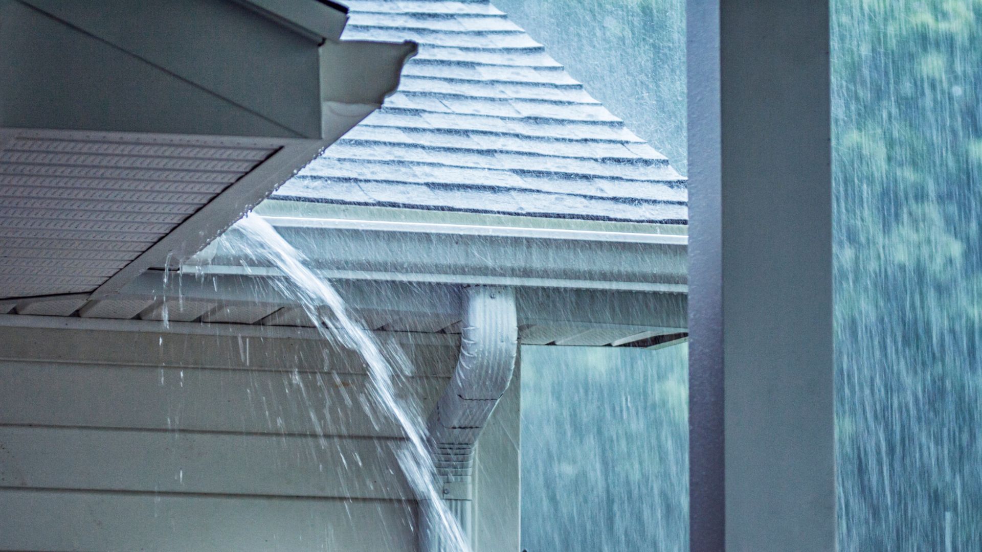 Reduce Noise From Metal Gutters During Rainfall ‐ A.I Gutter & Roofing