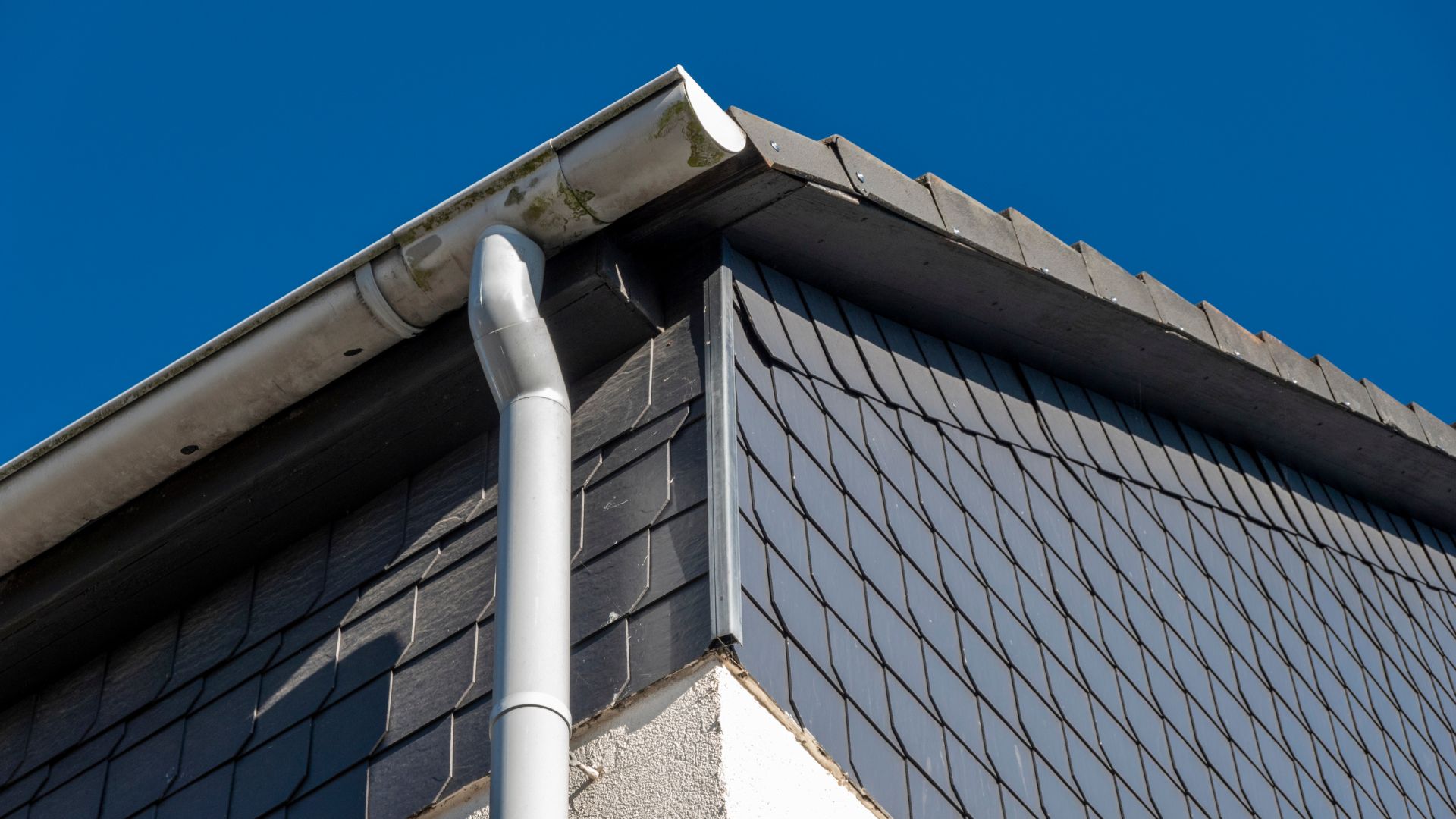 Can You Replace Downpipes Without Changing Gutters? ‐ A.I Gutter & Roofing